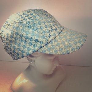 Liz Claiborne | Accessories | Liz Clairborne Signature Print Jacquard ...